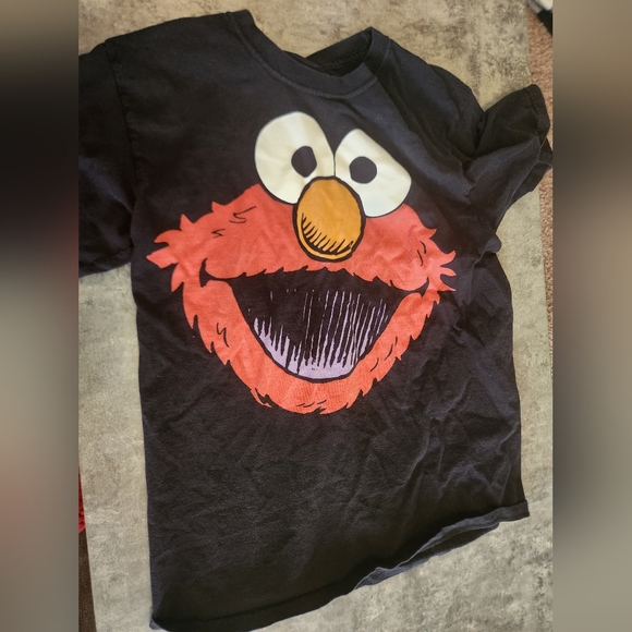 Sesame Street | Shirts | Sesame Street Big Elmo Face Faded T Shirt ...